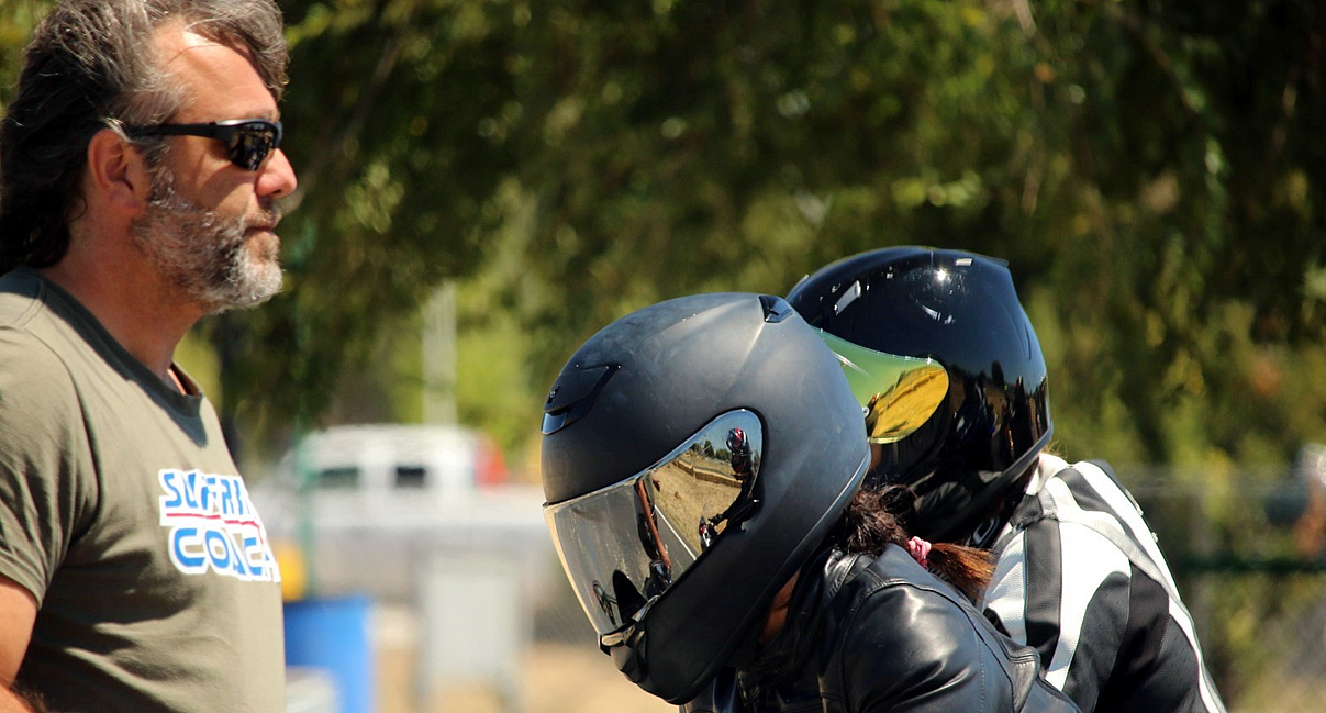 Track Academy - Superbike-Coach - Advanced Motorcycle Riding School For ...